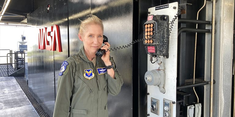 Jeannie Leavitt – Keynote Speaker | First USAF Fighter Pilot | First ...