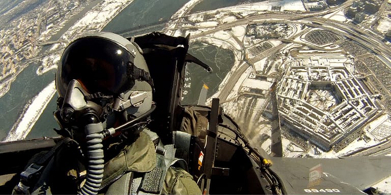 Jeannie Leavitt – Keynote Speaker | First USAF Fighter Pilot | First ...